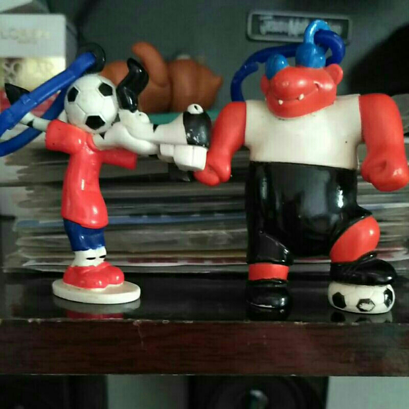 bonecos da copa da coca cola | Shopee Brasil