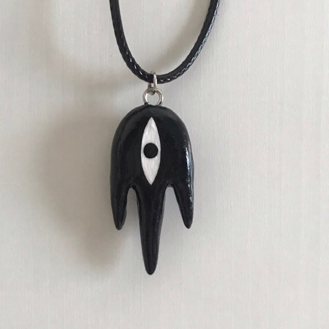 Colar “algo” Omori (biscuit) - colares artesanais diferentes divertidos ...