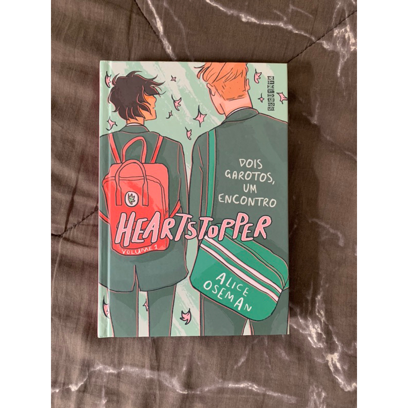 Livro Heartstopper volume 1 (capa dura) | Shopee Brasil