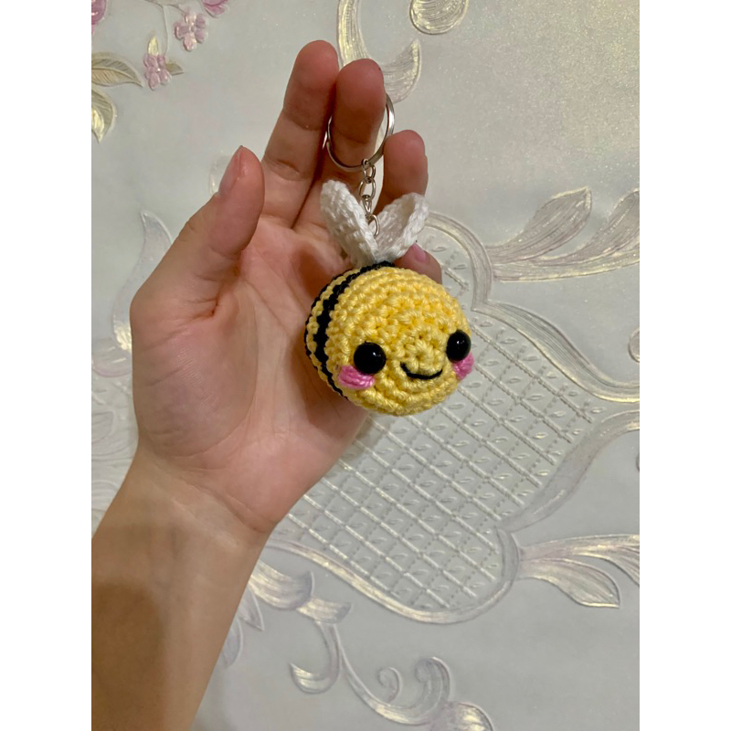 Chaveiro Abelha Birisinha de Amigurumi | Shopee Brasil