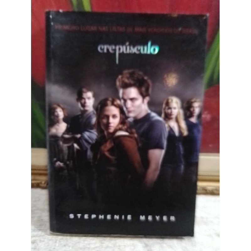 Livro Crepúsculo - Stephanie Meyer | Shopee Brasil