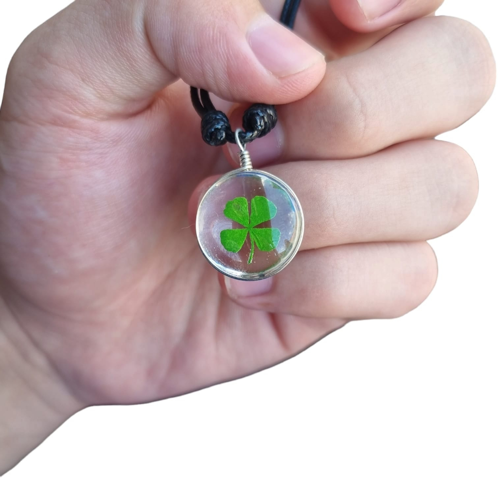 Colar de Trevo de 4 Folhas Sorte Unissex | Shopee Brasil