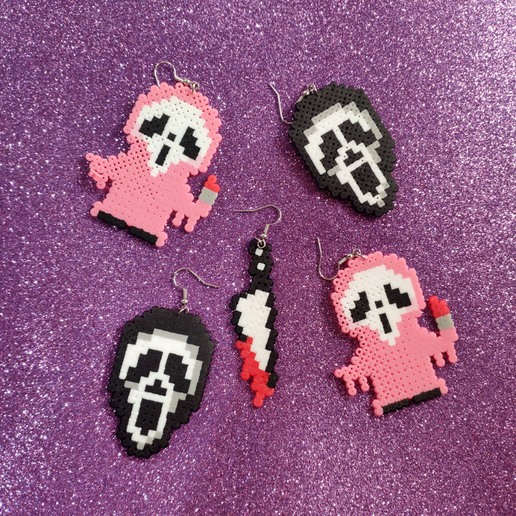 Chaveiro Brinco Ghostface Scream / Pânico em Pixel Art Hama Beads ...