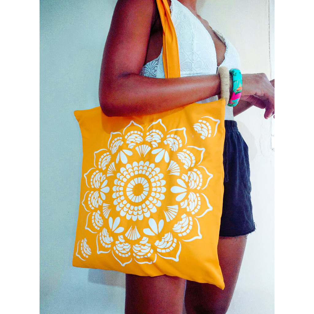 Ecobag mandala pintada a mão 40x40 com bolso interno e zíper | Shopee Brasil