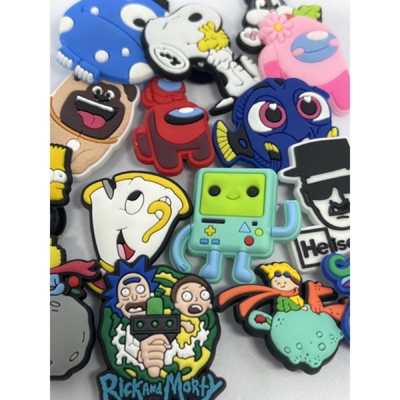 BROCHES Jibbitz / pins / broche para crocs personagens bob esponja hora ...