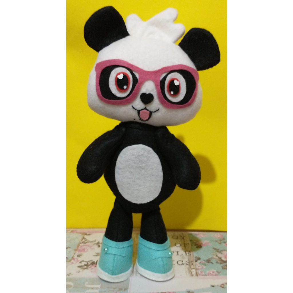 Ursinho Panda Lu em feltro personagem Luluca | Shopee Brasil
