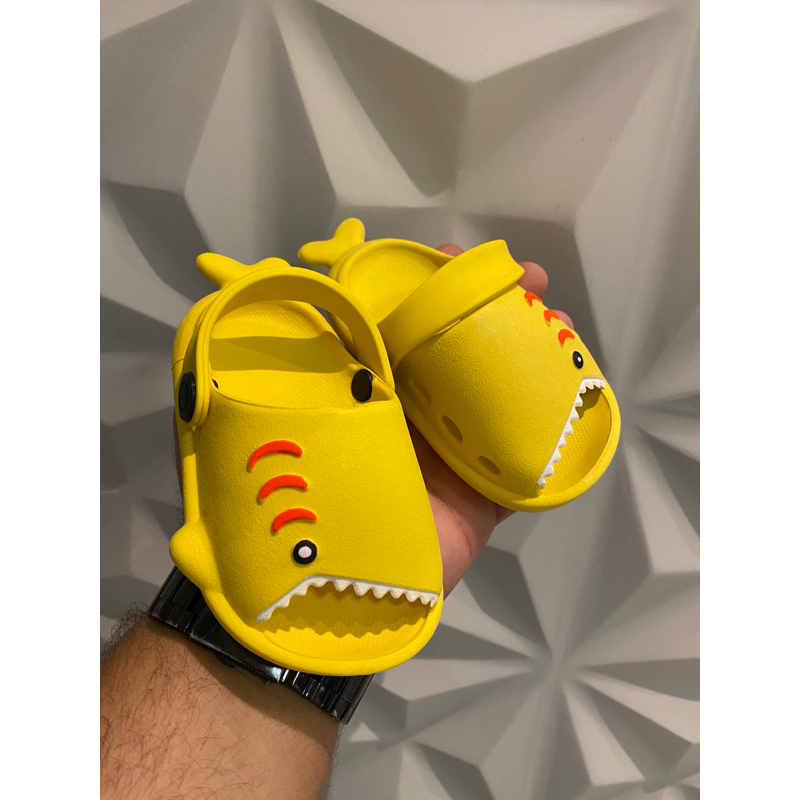 Crocks Baby Shark Moda Infantil Croks Peixinho menino e menina Chinelo ...