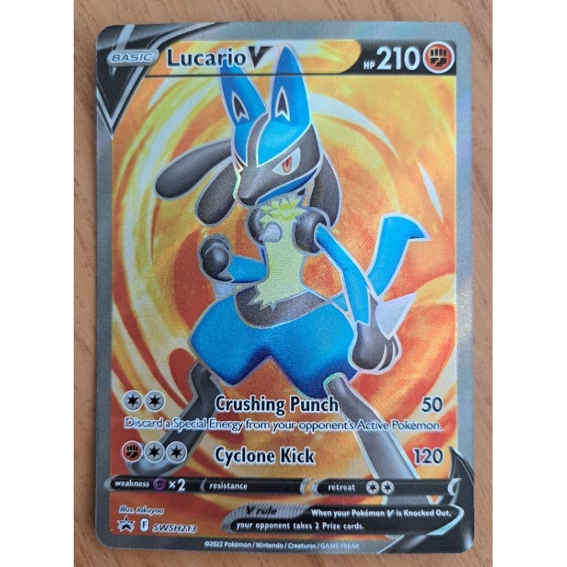 Card Pokémon Lucario V original e nova - Faz a Boa!