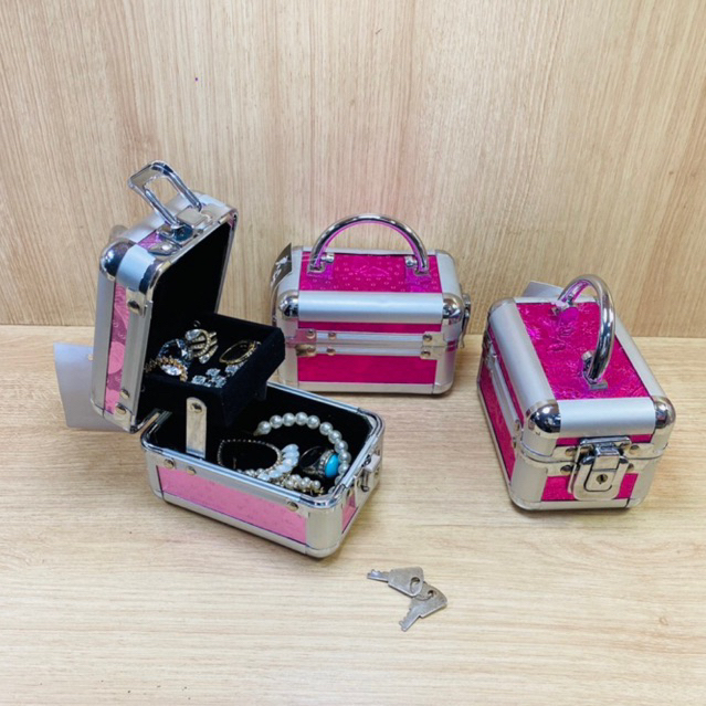 Mini Maleta Porta Joias E Bijuterias De Alumínio Com Chave E Espelho (12x8x7cm) | Shopee Brasil