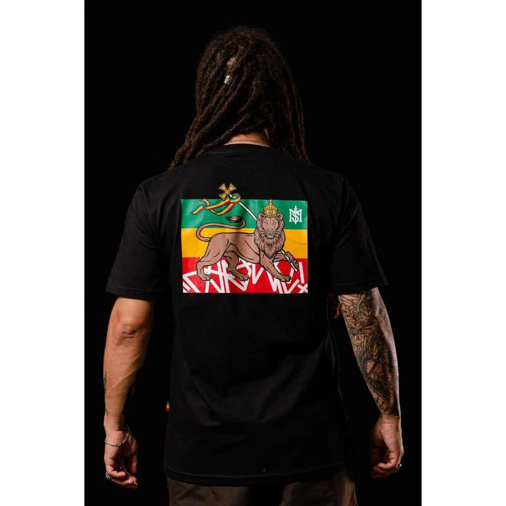 Camiseta Chronic Unissex Gola Redonda Chronic x Mato Seco Lion Roots ...