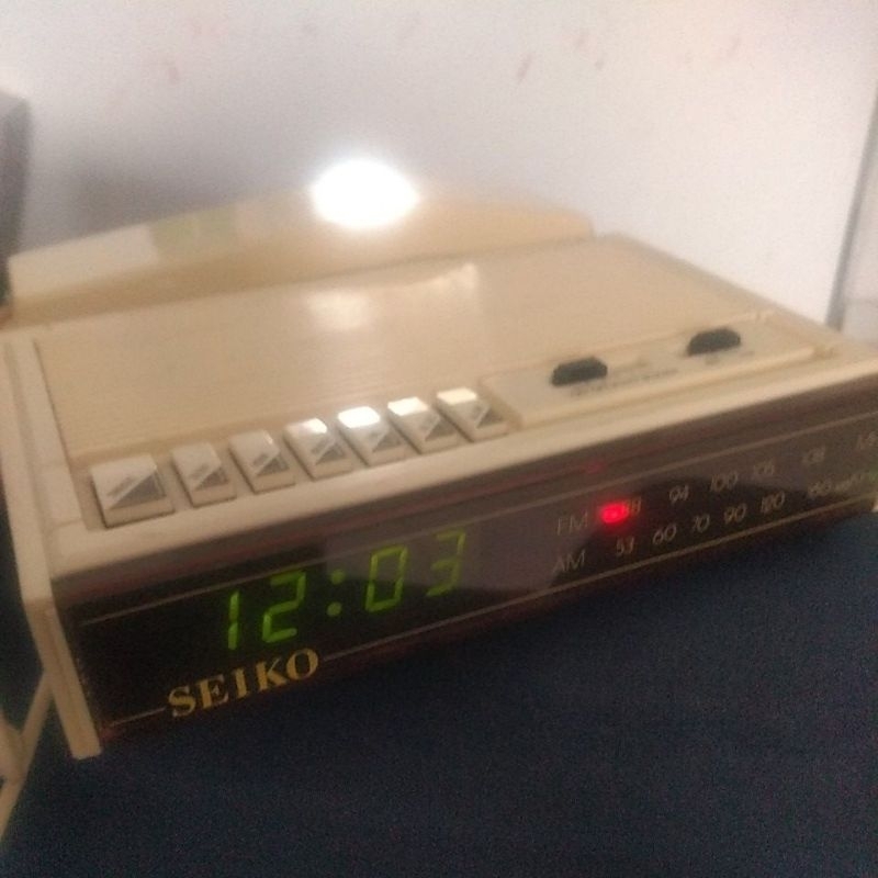 rádio relógio Seiko antigo - detalhe | Shopee Brasil