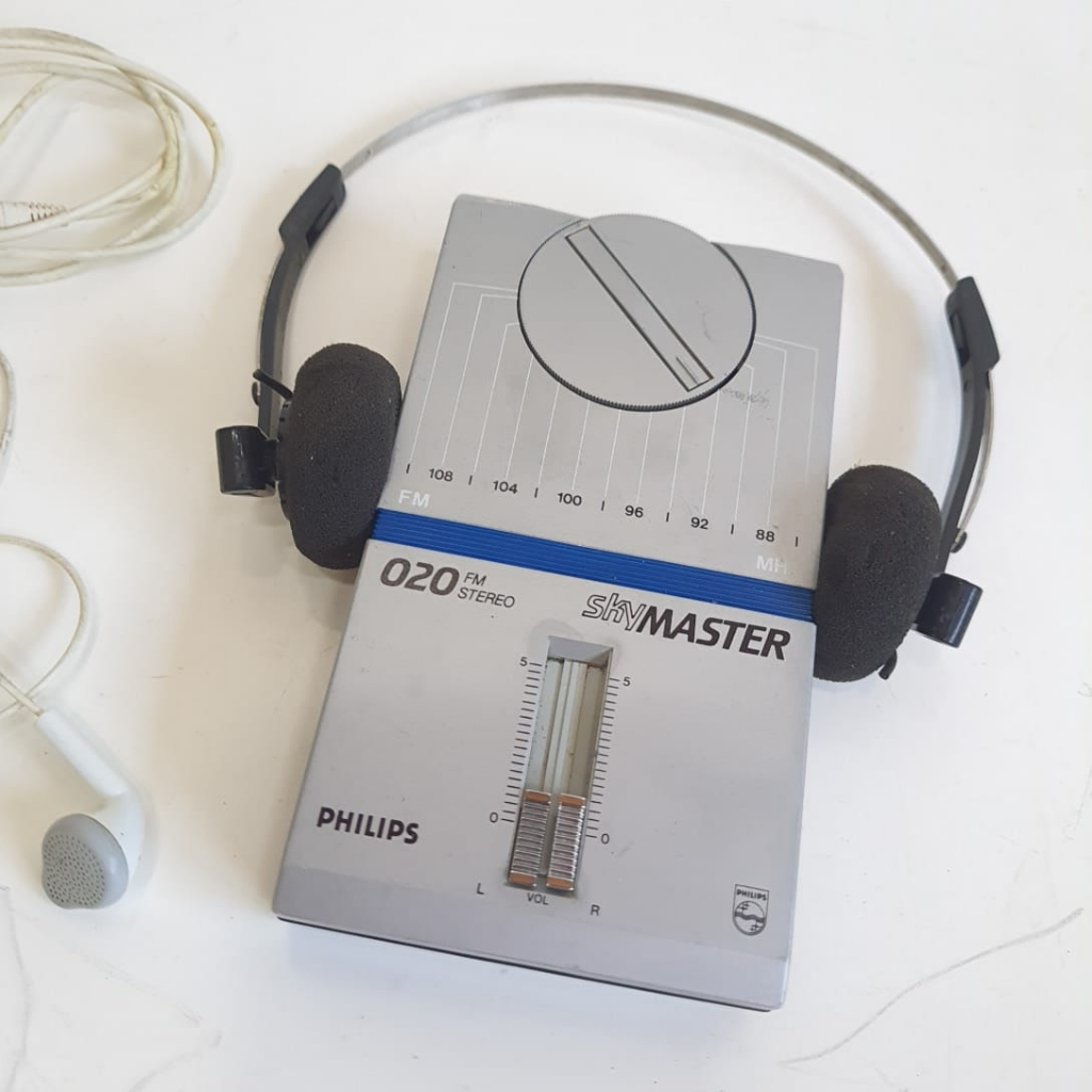 Walkman rádio Skymaster 020 Philips | Shopee Brasil