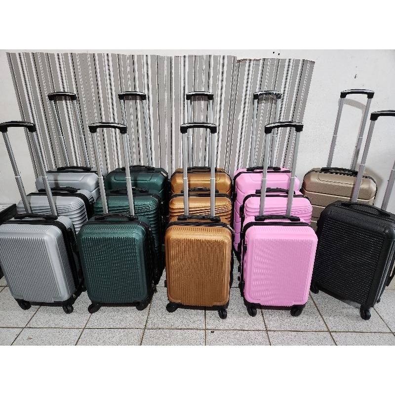 Mala de Viagem para bordo de10KG e 12KG Material ABS, Rodinhas ...