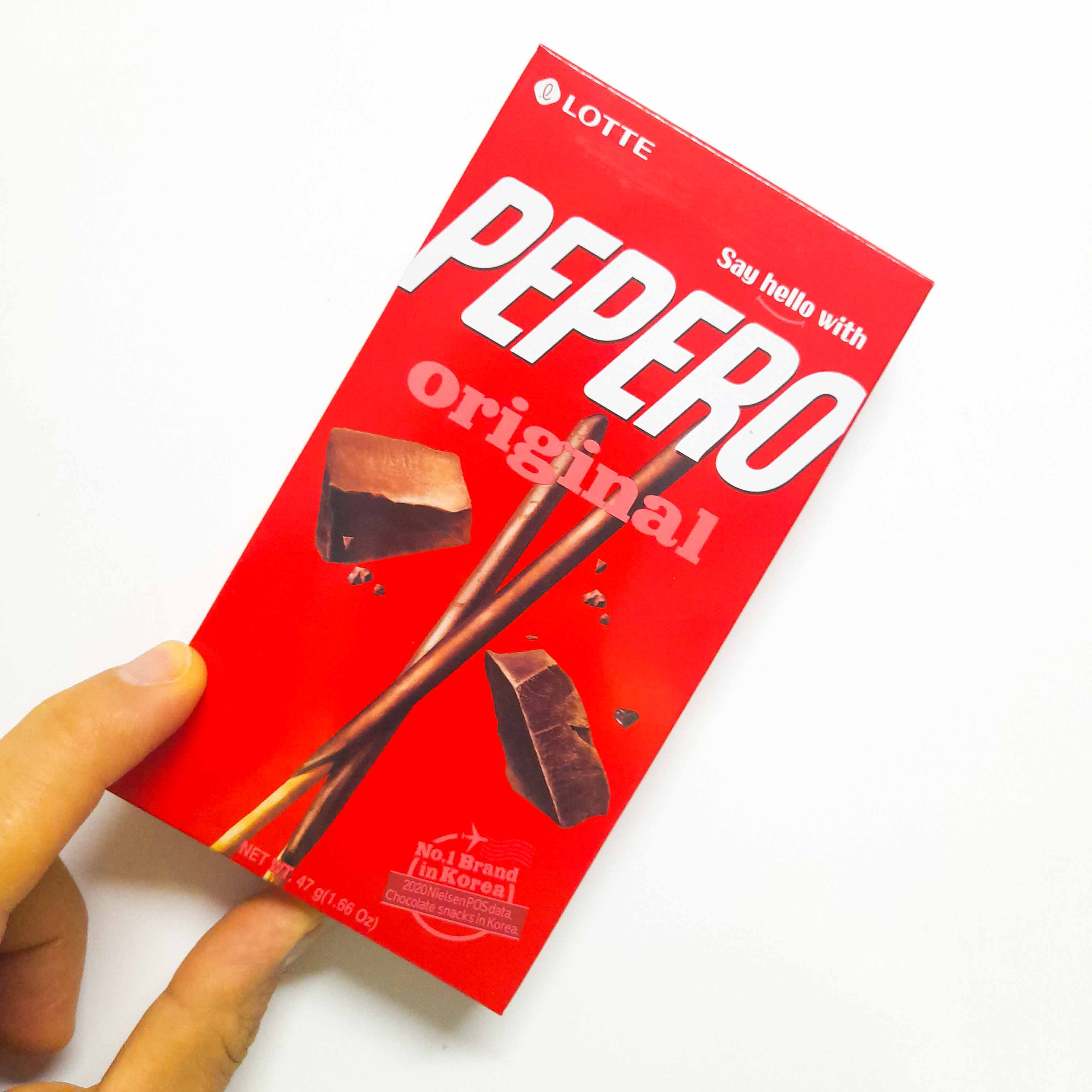 Biscoito Pepero com Cobertura de Chocolate Original Lotte 47g ...