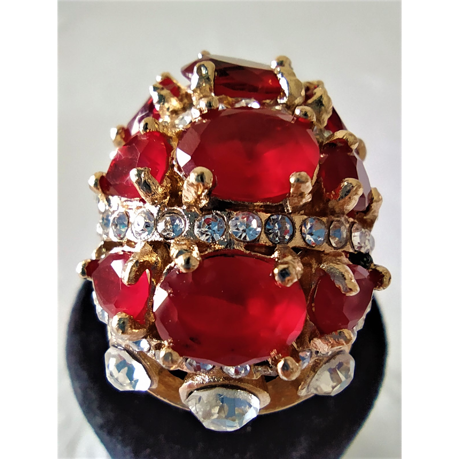 Anel Dourado Cintilante Pedras Vermelhas | Shopee Brasil Anel Dourado Cintilante Pedras Vermelhas | Shopee Brasil