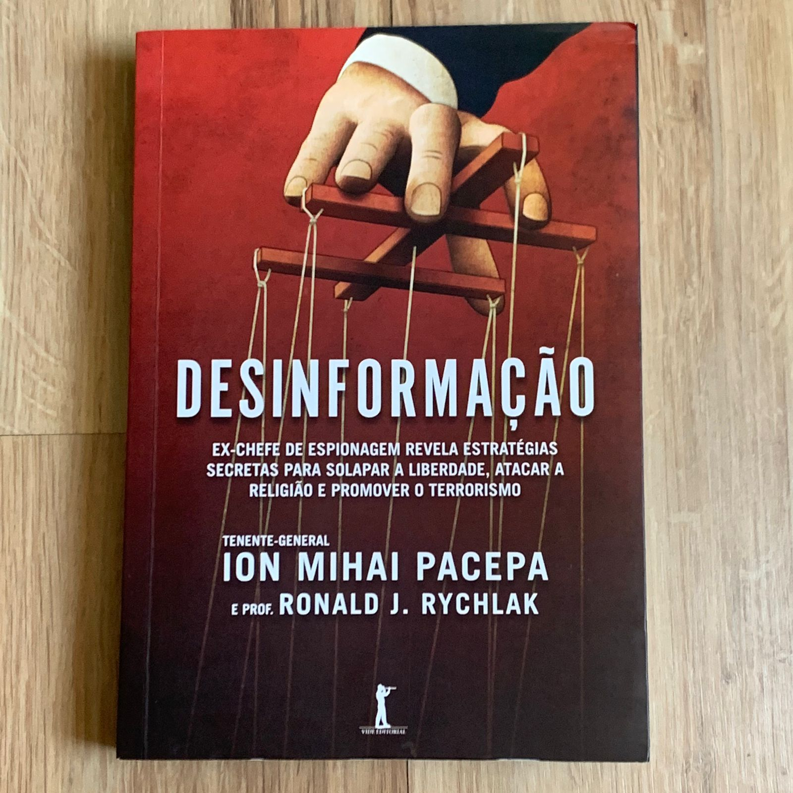 LIVRO DESINFORMAÇÃO - TENETE ION MIHAI PACEPA | Shopee Brasil