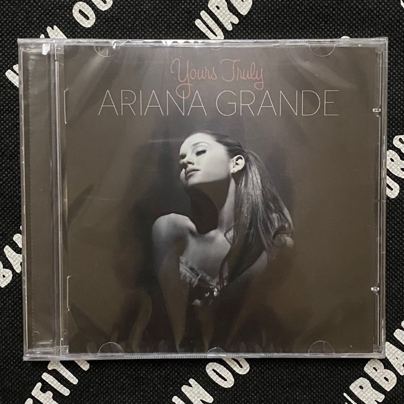 CD Ariana Grande - Yours Truly (LACRADO) | Shopee Brasil