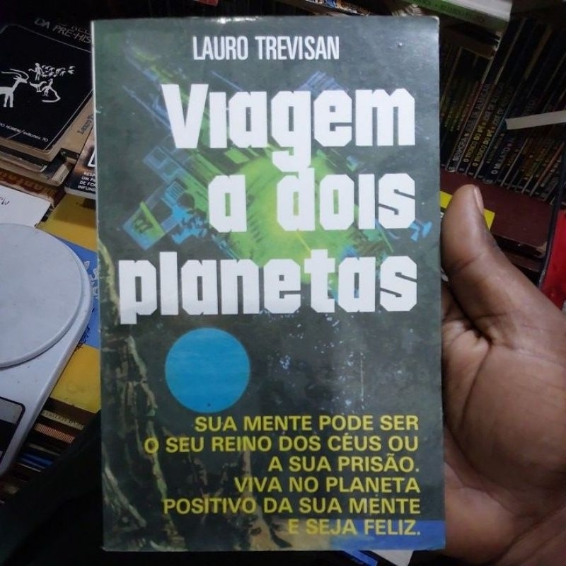 Livro - Viagem a Dois Planetas - Lauro Trevisan | Shopee Brasil