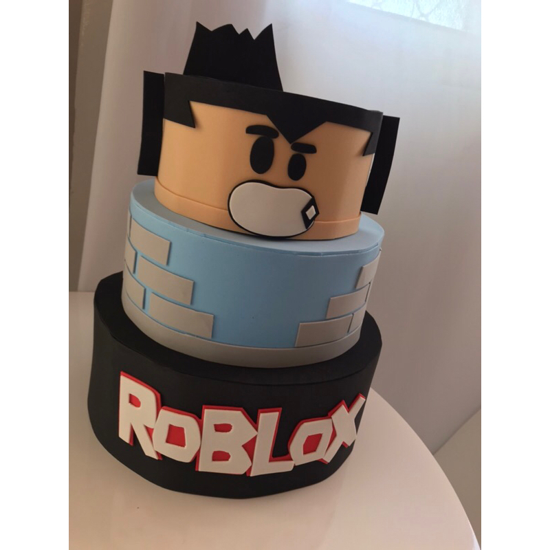 Bolo fake Roblox 3 andares (material papelão e EVA) | Shopee Brasil
