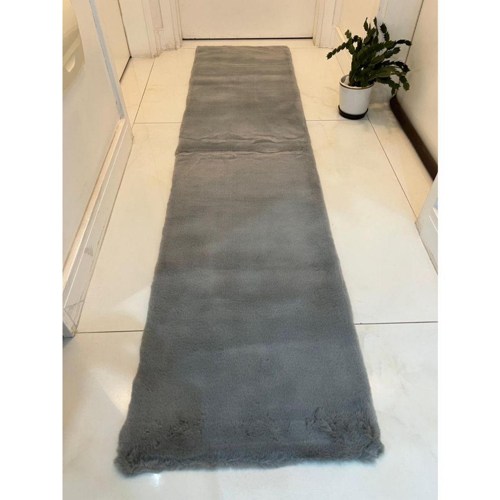 Tapete com pelo de coelho 60cm x 200cm | Shopee Brasil