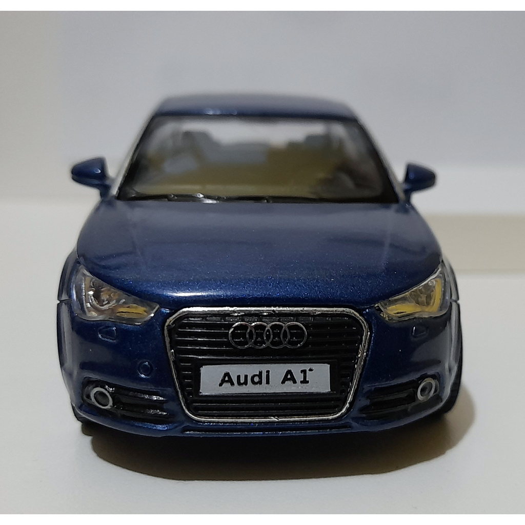 Miniatura Audi TT Coupé Azul 2008 Kinsmart 1:32 Metal e Fricção ...