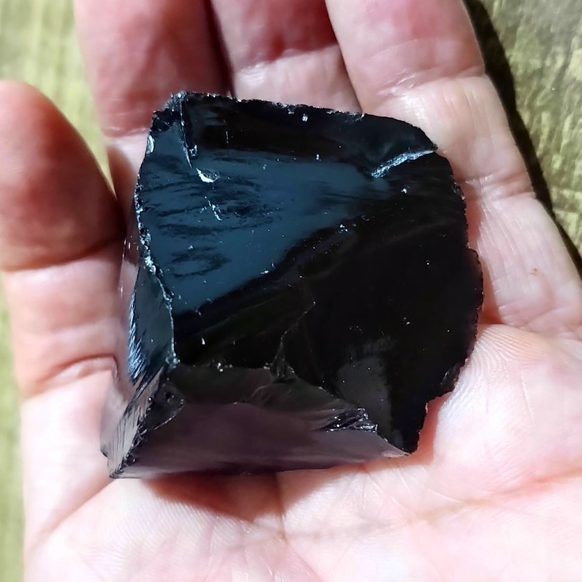 Obsidiana Negra Pedra Bruta Cristal Natural Cristais Esotéricos Unidade | Shopee Brasil