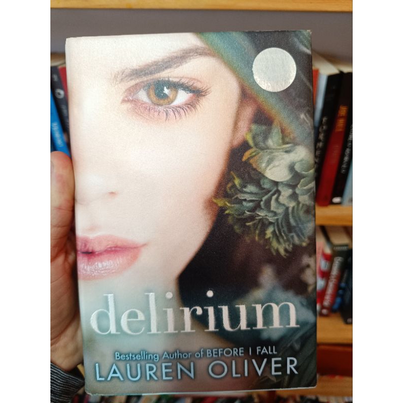 Delirium - Lauren oliver ( edição inglês CAPA DURA) | Shopee Brasil