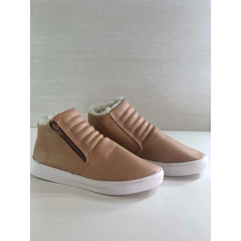 Bota Feminina com Pelo Forrada Tênis Botinha Cano Baixo Inverno Moda ...