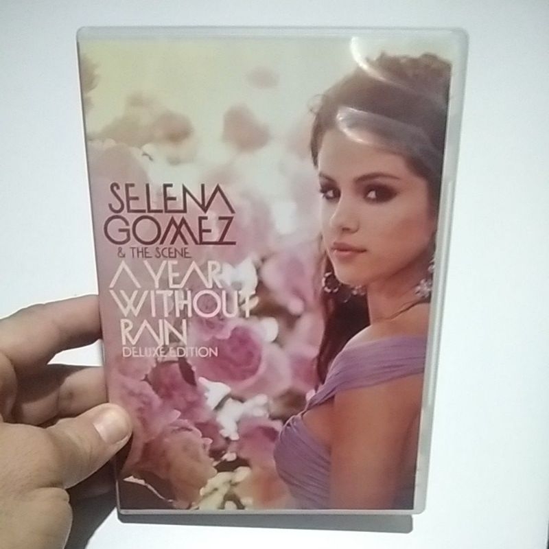 CD +Dvd Selena Gomez - deluxe edition | Shopee Brasil