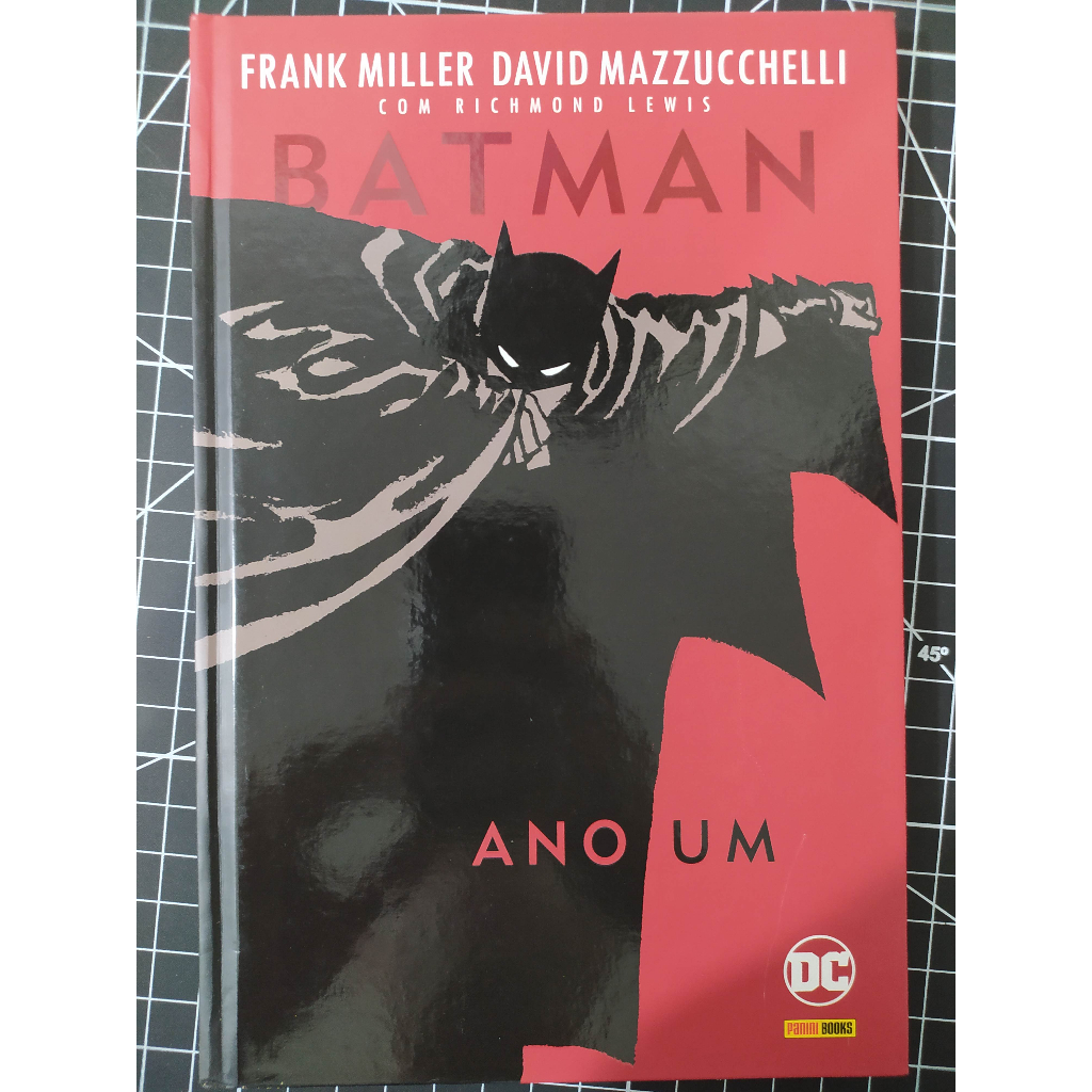 HQ Batman: Ano Um Capa Dura | Shopee Brasil