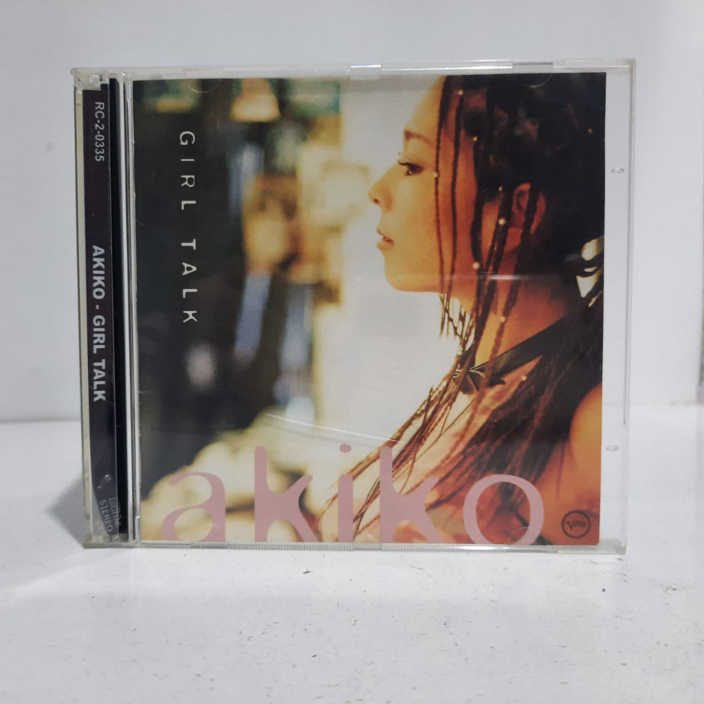 CD Akiko – Girl Talk | Shopee Brasil
