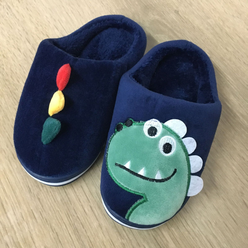 Pantufa Infantil Menino/Menina Peluciada C/Solado Grosso | Shopee Brasil