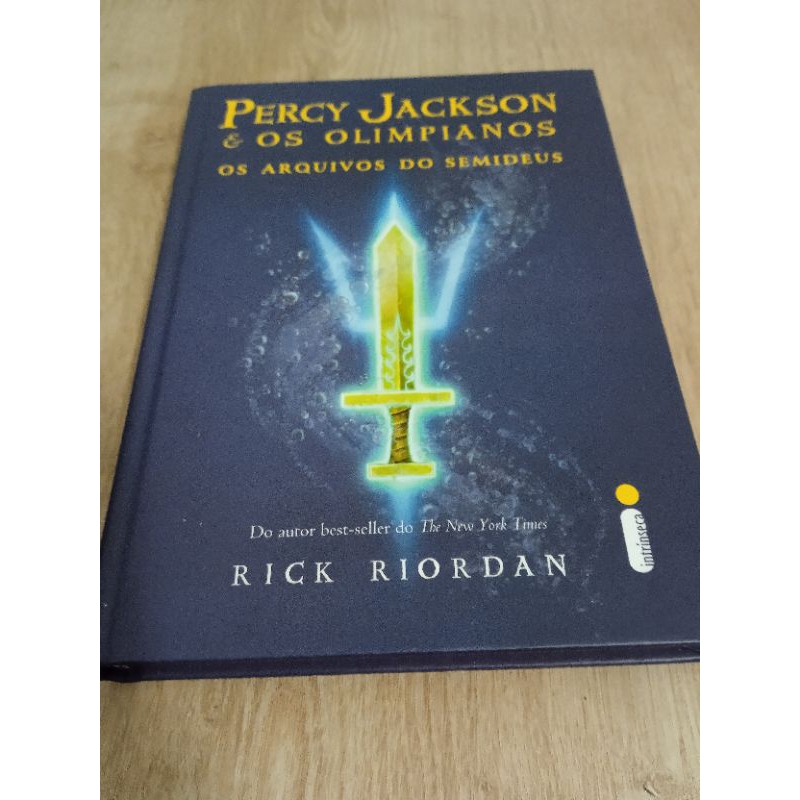 Livro Percy Jackson e os Olimpianos - Os arquivos do Semideus - Capa ...