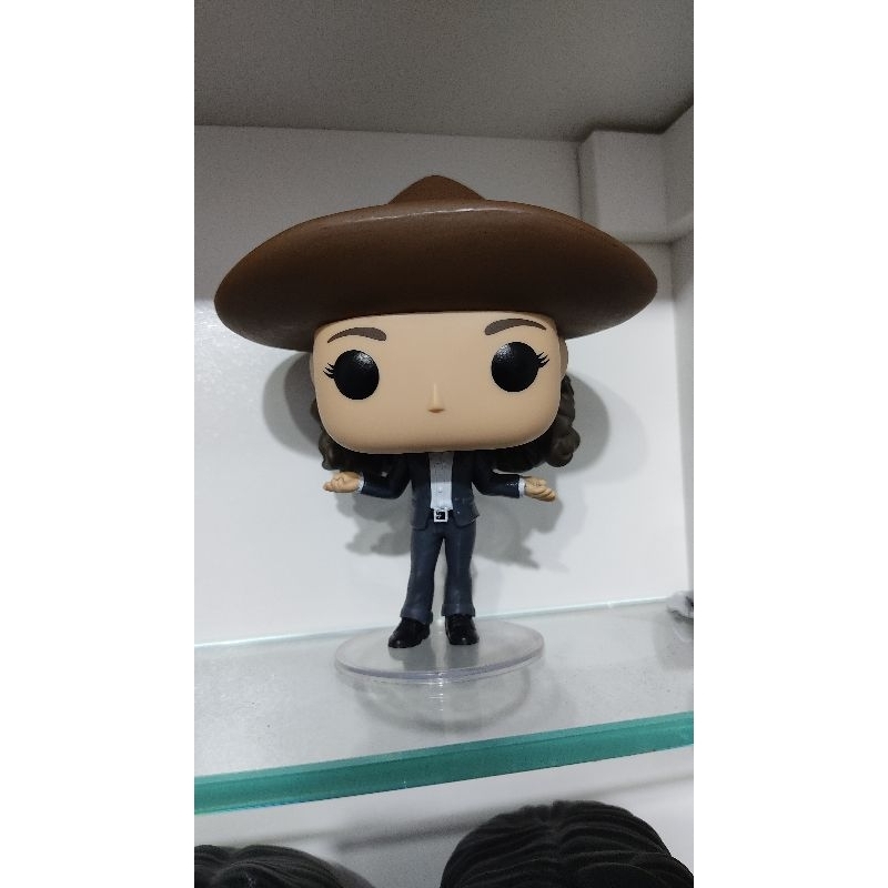 Funko Pop Elaine sombrero 1087 Seinfeld | Shopee Brasil