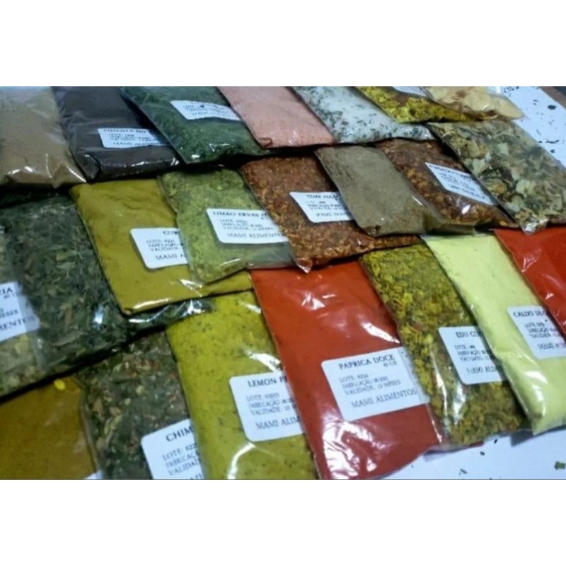 Caixa com 25 pacotes de temperos sortidos. Totalizando 1kg | Shopee Brasil