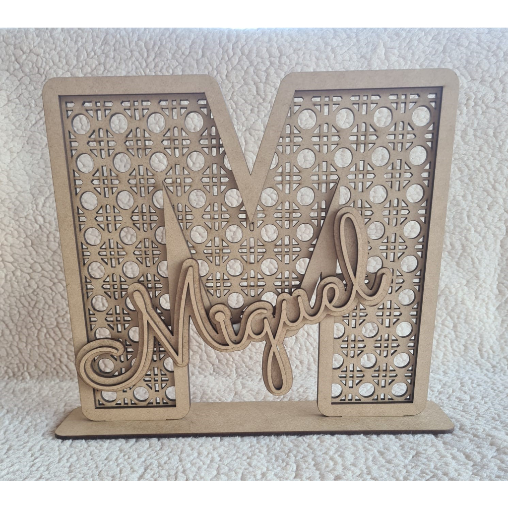 Escolha sua letra personalizada com seu nome. Leia abaixo o campo ...