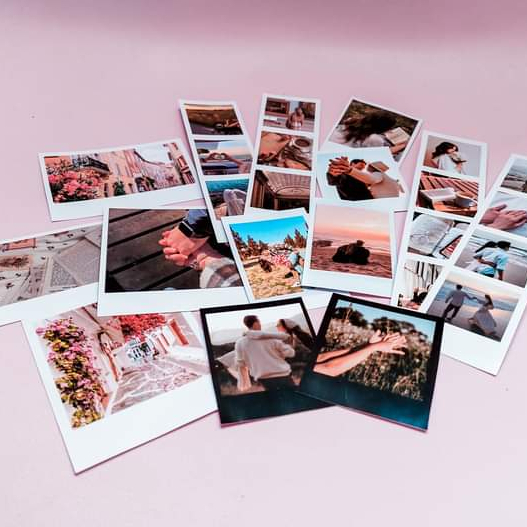 Kit Polaroids c/ 24 fotos - 9 Polaroids Tradicional, 8 Polaroids Instax ...