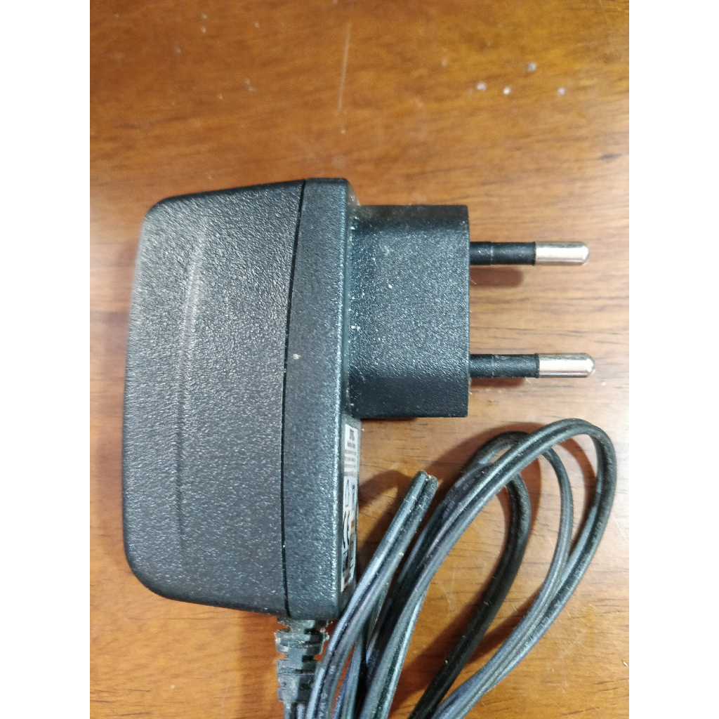 Fonte de alimentação DVE Adaptador AC DC Bivolt (100~240V) Saída 12V ...