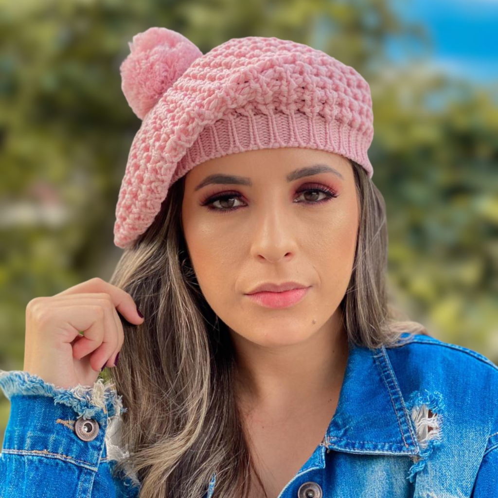 Boina modelo atitude caidinha com pompom feita no Brasil | Shopee Brasil