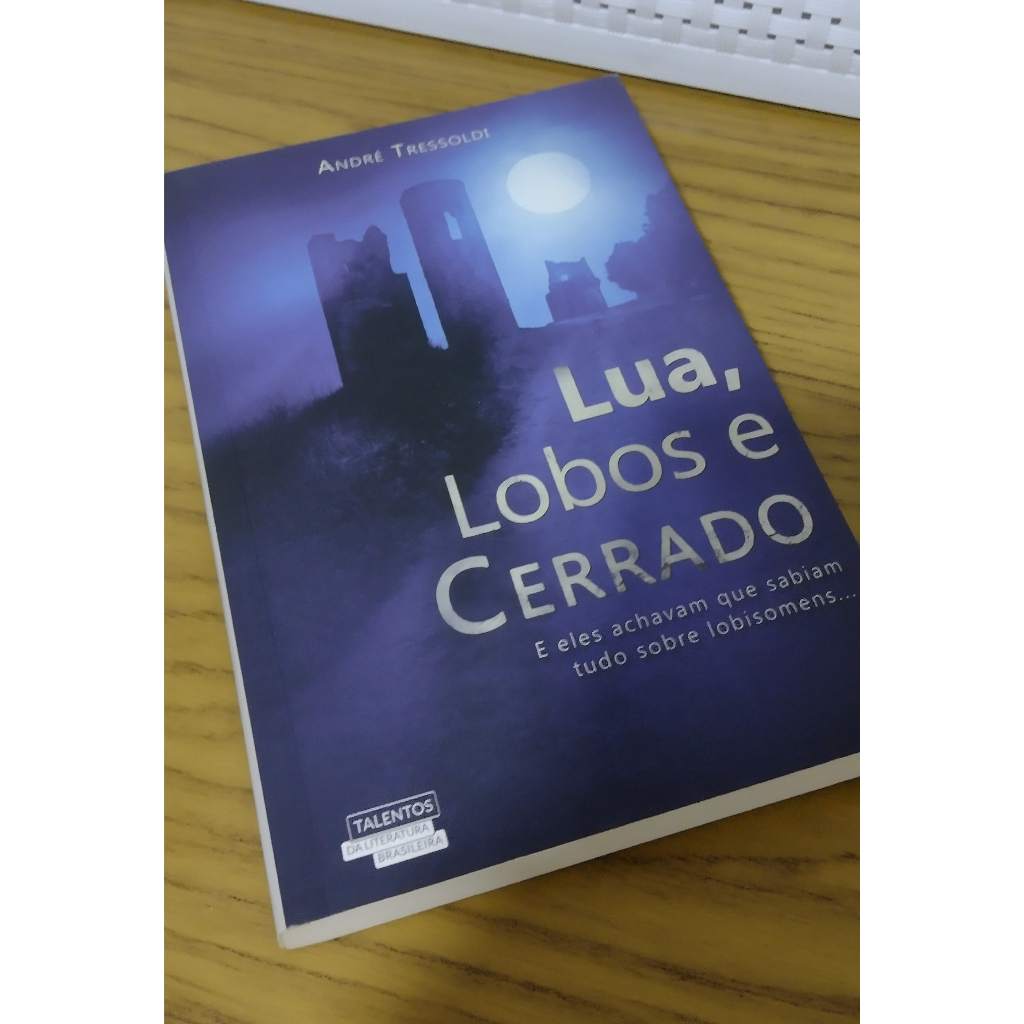 Lua, Lobos e Cerrado - André Tressoldi | Shopee Brasil