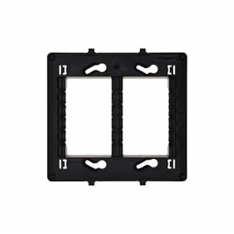 Placas 4x2 e 4x4 Tomadas 10a 20a Interruptores Teclas Linha Pial Plus+ ...