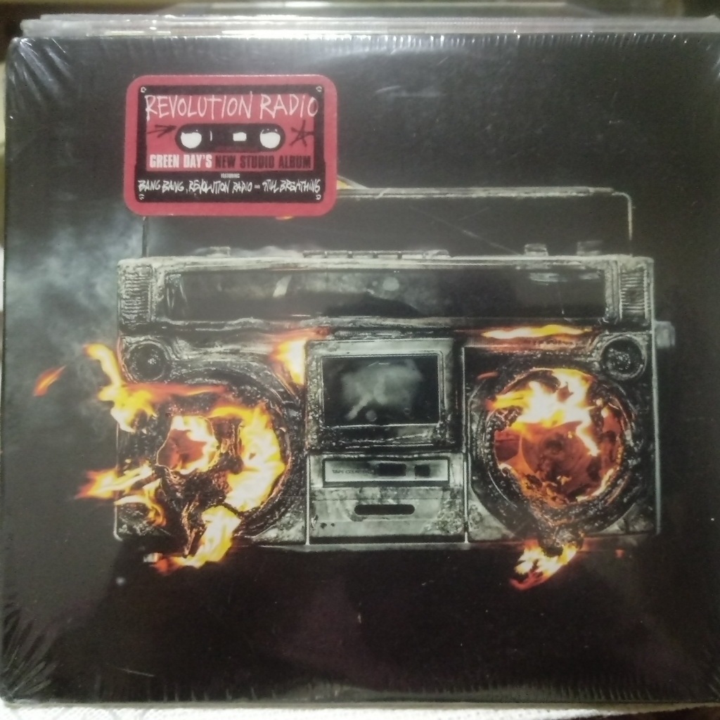 Cd Green Day - Revolution Radio (Digipak lacrado) | Shopee Brasil