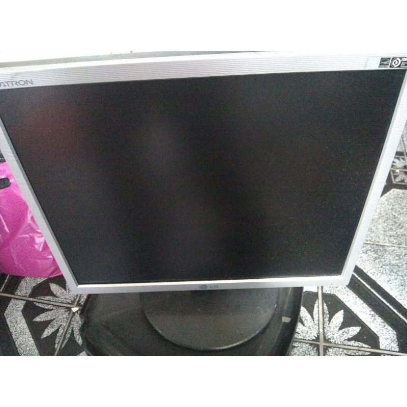 monitor LG 17" fatron l1753t com pequena mancha na tela | Shopee Brasil