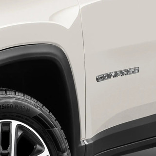 EMBLEMA LATERAL JEEP COMPASS 2016 2022 ( COMPASS ) | Shopee Brasil