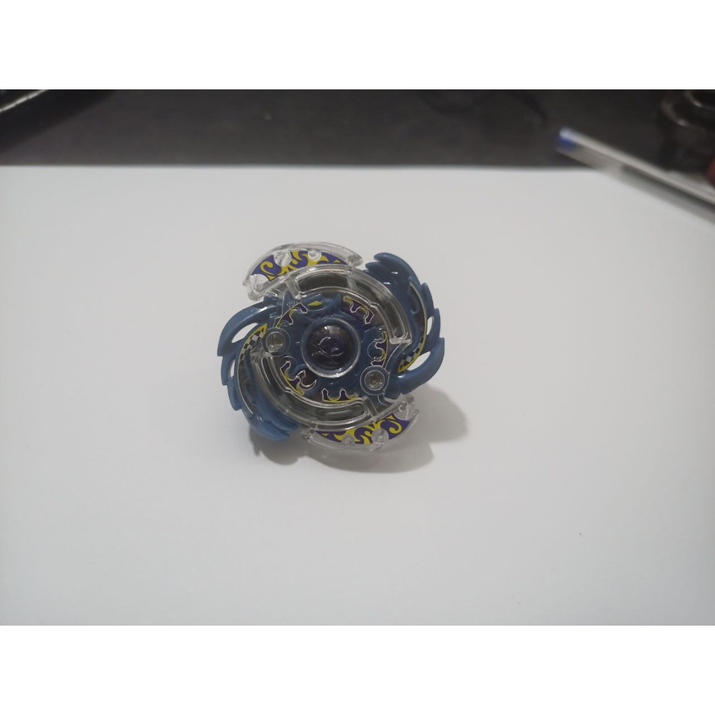 Beyblade burst Fang Fenrir TakaraTomy | Shopee Brasil