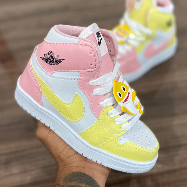 Novo Modelo Infantil air Jordan Cano alto Personagem Baby Shark Rosa ...