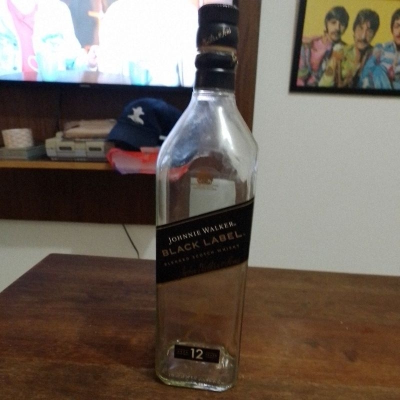 Garrafa: Black Label vazia | Shopee Brasil