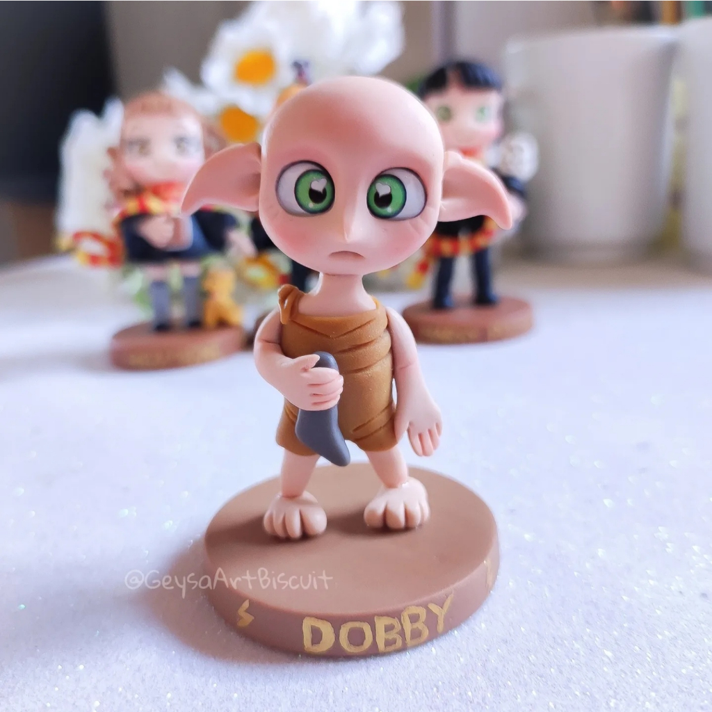Miniatura Dobby colecionável em biscuit | Shopee Brasil