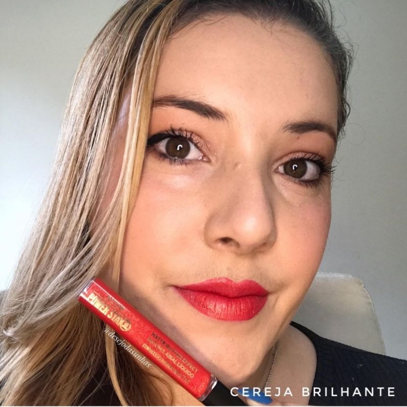 Avon Batom Líquido Efeito Mate Com Glitter Powerstay 16h duração Cores ...