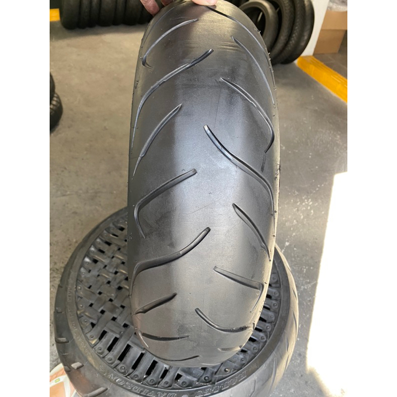pneu traseiro 160/60/17 dunlop d222 usado riscado cb300 twister fazer ...